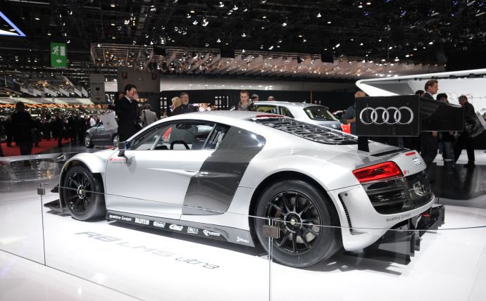 Audi R8 technical specifications and fuel economy